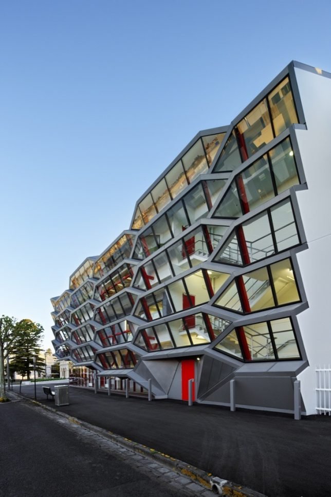 30+ Awesome Architectural Optical Illusion